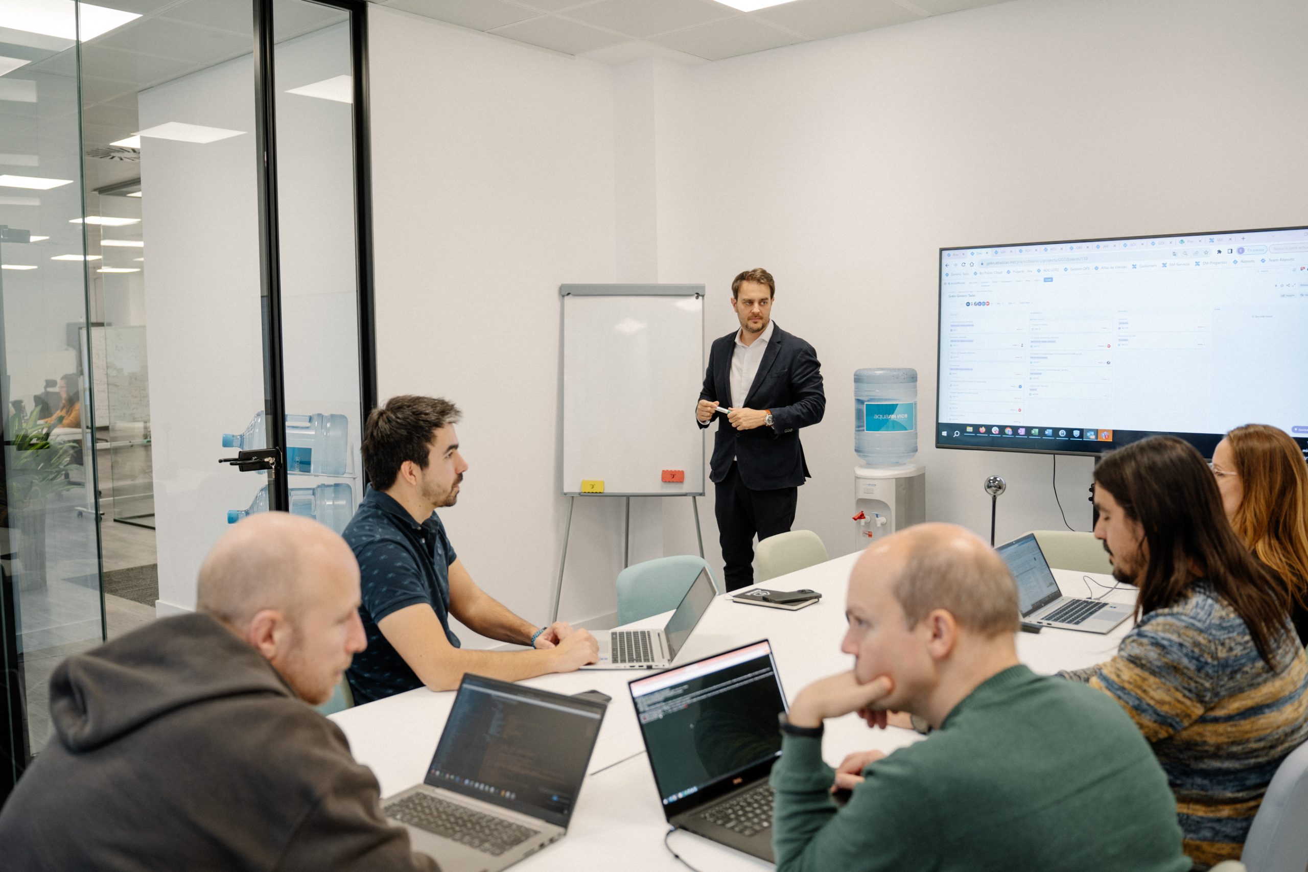 ¿Qué hemos aprendido al formar equipos de alto rendimiento en entornos DevOps y cloud? - Geko Cloud